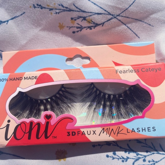 House of Lashes | Makeup | Ioni House Of Lashes False Eyelashes | Poshmark